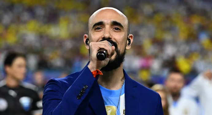 Abel Pintos CantÓ El Himno Nacional Argentino En La Final De La Copa